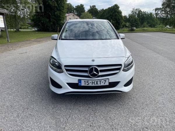 White Mercedes-Benz B 220 2019 in Cesis, with an engine capacity of 2.20 L and mileage of 142 thousand km for 8700 €, photo 2 on AUTOMOTO.COM.LV