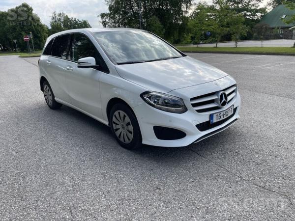 White Mercedes-Benz B 220 2019 in Cesis, with an engine capacity of 2.20 L and mileage of 142 thousand km for 8700 €, photo 4 on AUTOMOTO.COM.LV