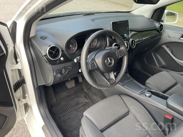 White Mercedes-Benz B 220 2019 in Cesis, with an engine capacity of 2.20 L and mileage of 142 thousand km for 8700 €, photo 6 on AUTOMOTO.COM.LV
