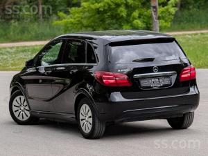 Melns Mercedes-Benz b-250 2016 Jūrmala, ar dzinēja tilpumu 0.00 L un nobraukumu 119 tūkst. km par 7990 €, foto 3 vietnē AUTOMOTO.COM.LV