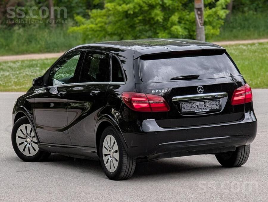 Melns Mercedes-Benz b-250 2016 Jūrmala, ar dzinēja tilpumu 0.00 L un nobraukumu 119 tūkst. km par 7990 €, foto 3 vietnē AUTOMOTO.COM.LV