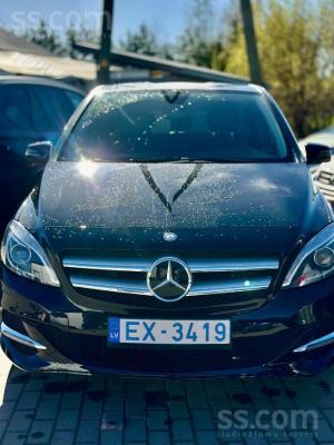 Melns Mercedes-Benz b-250 2016 Ogre, ar dzinēja tilpumu 0.00 L un nobraukumu 0 tūkst. km par 10900 €, foto  vietnē AUTOMOTO.COM.LV