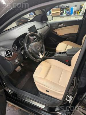 Melns Mercedes-Benz b-250 2015 Rīga, ar dzinēja tilpumu 0.00 L un nobraukumu 122 tūkst. km par 8800 €, foto 4 vietnē AUTOMOTO.COM.LV