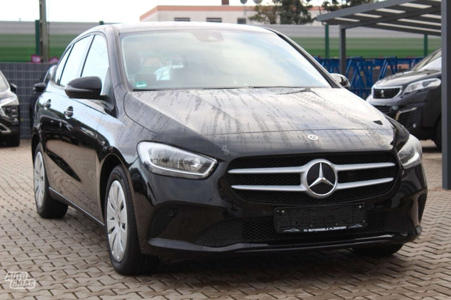 Black Mercedes-Benz b-250 2022 in Kaunas, with an engine capacity of 1.30 L and mileage of 42 thousand km for 25480 €, photo 3 on AUTOMOTO.COM.LV