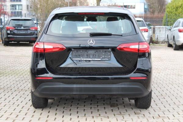 Black Mercedes-Benz b-250 2022 in Kaunas, with an engine capacity of 1.30 L and mileage of 42 thousand km for 25480 €, photo 6 on AUTOMOTO.COM.LV