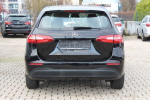 Black Mercedes-Benz b-250 2022 in Kaunas, with an engine capacity of 1.30 L and mileage of 42 thousand km for 25480 €, photo 6 on AUTOMOTO.COM.LV