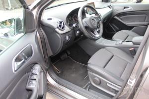 Pelēks Mercedes-Benz b-250 2016 Liepāja, ar dzinēja tilpumu 0.00 L un nobraukumu 134 tūkst. km par 8000 €, foto 8 vietnē AUTOMOTO.COM.LV