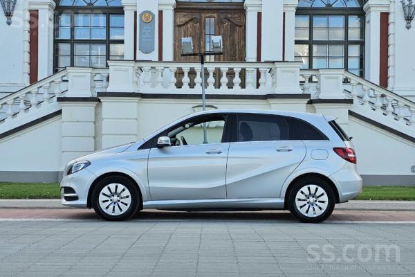 Pelēks Mercedes-Benz b-250 2016 Jelgava, ar dzinēja tilpumu 0.00 L un nobraukumu 68 tūkst. km par 9990 €, foto 5 vietnē AUTOMOTO.COM.LV