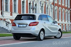 Pelēks Mercedes-Benz b-250 2016 Jelgava, ar dzinēja tilpumu 0.00 L un nobraukumu 68 tūkst. km par 9990 €, foto 7 vietnē AUTOMOTO.COM.LV