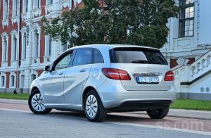 Pelēks Mercedes-Benz b-250 2016 Jelgava, ar dzinēja tilpumu 0.00 L un nobraukumu 68 tūkst. km par 9990 €, foto 8 vietnē AUTOMOTO.COM.LV