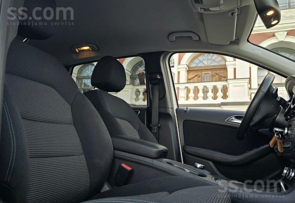 Pelēks Mercedes-Benz b-250 2016 Jelgava, ar dzinēja tilpumu 0.00 L un nobraukumu 68 tūkst. km par 9990 €, foto 11 vietnē AUTOMOTO.COM.LV