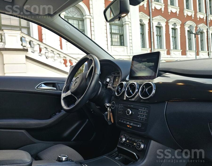Pelēks Mercedes-Benz b-250 2016 Jelgava, ar dzinēja tilpumu 0.00 L un nobraukumu 68 tūkst. km par 9990 €, foto 12 vietnē AUTOMOTO.COM.LV