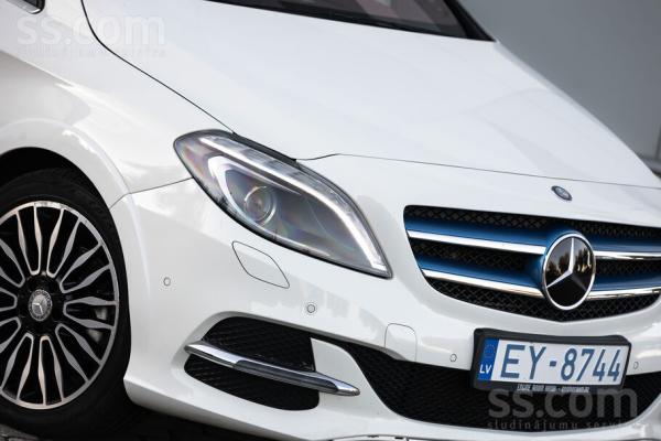 Balts Mercedes-Benz b-250 2015 Rīga, ar dzinēja tilpumu 0.00 L un nobraukumu 135 tūkst. km par 10750 €, foto 4 vietnē AUTOMOTO.COM.LV