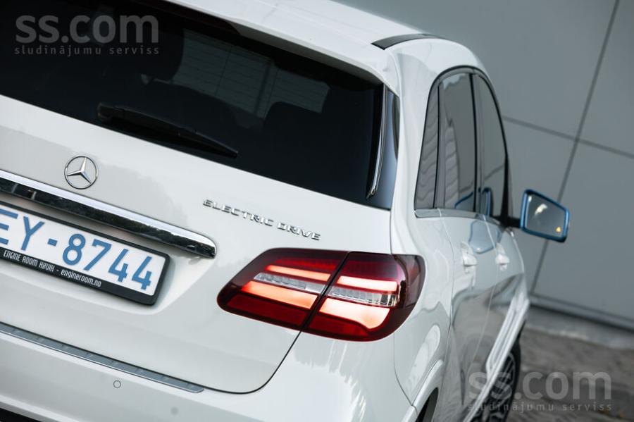 Balts Mercedes-Benz b-250 2015 Rīga, ar dzinēja tilpumu 0.00 L un nobraukumu 135 tūkst. km par 10750 €, foto 8 vietnē AUTOMOTO.COM.LV