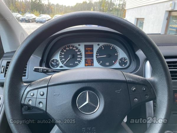 Beige Mercedes-Benz B-Class 2007 in Voru, with an engine capacity of 2.00 L and mileage of 235 thousand km for 3450 €, photo 11 on AUTOMOTO.COM.LV