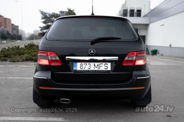 Melns Mercedes-Benz B-Class 2006 Tartu, ar dzinēja tilpumu 1.70 L un nobraukumu 168 tūkst. km par 2000 €, foto 2 vietnē AUTOMOTO.COM.LV