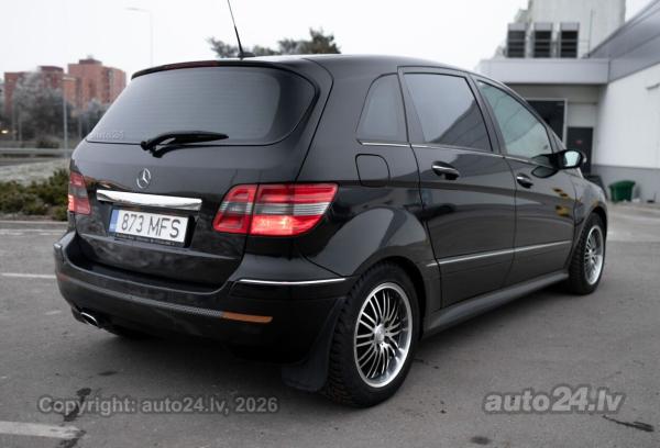 Melns Mercedes-Benz B-Class 2006 Tartu, ar dzinēja tilpumu 1.70 L un nobraukumu 168 tūkst. km par 2000 €, foto 5 vietnē AUTOMOTO.COM.LV