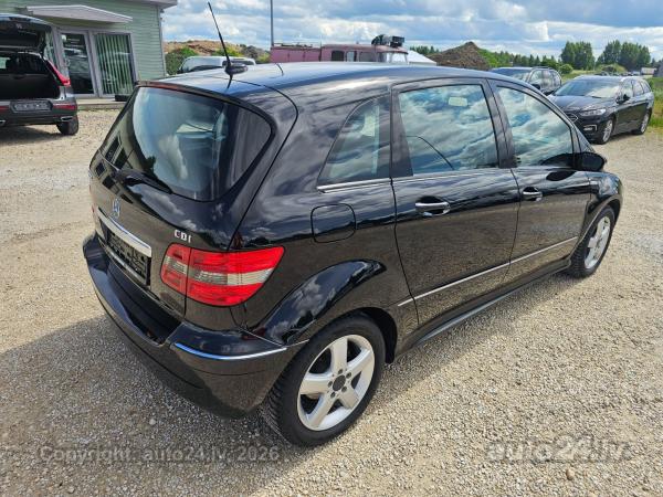 Black Mercedes-Benz B-Class 2007 in Tartu, with an engine capacity of 2.00 L and mileage of 273 thousand km for 3790 €, photo 5 on AUTOMOTO.COM.LV