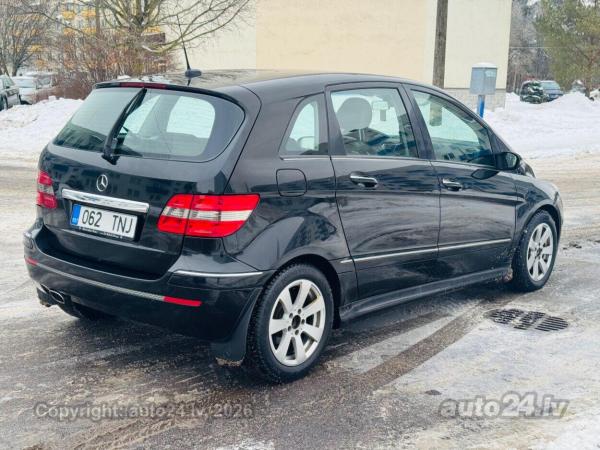 Melns Mercedes-Benz B-Class 2006 Tallina, ar dzinēja tilpumu 2.00 L un nobraukumu 272 tūkst. km par 1990 €, foto 2 vietnē AUTOMOTO.COM.LV