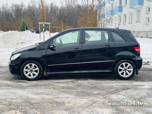 Melns Mercedes-Benz B-Class 2006 Tallina, ar dzinēja tilpumu 2.00 L un nobraukumu 272 tūkst. km par 1990 €, foto 4 vietnē AUTOMOTO.COM.LV