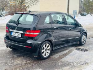 Melns Mercedes-Benz B-Class 2006 Tallina, ar dzinēja tilpumu 2.00 L un nobraukumu 272 tūkst. km par 1990 €, foto 2 vietnē AUTOMOTO.COM.LV