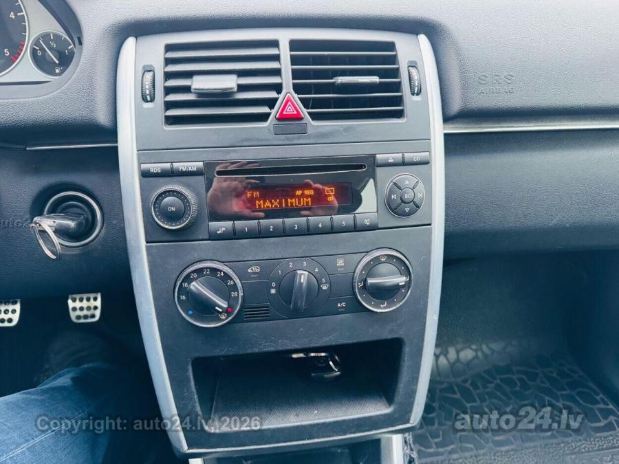 Melns Mercedes-Benz B-Class 2006 Tallina, ar dzinēja tilpumu 2.00 L un nobraukumu 272 tūkst. km par 1990 €, foto 15 vietnē AUTOMOTO.COM.LV