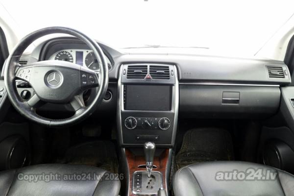 Melns Mercedes-Benz B-Class 2006 Tallina, ar dzinēja tilpumu 2.00 L un nobraukumu 369 tūkst. km par 999 €, foto 5 vietnē AUTOMOTO.COM.LV