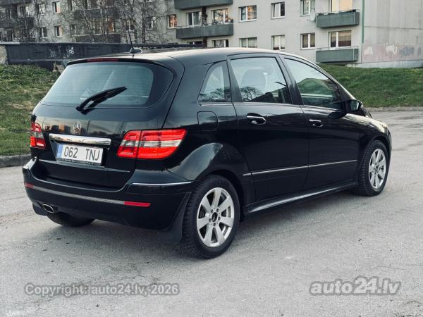 Black Mercedes-Benz B-Class 2006 in Tallinn, with an engine capacity of 2.00 L and mileage of 272 thousand km for 1990 €, photo 3 on AUTOMOTO.COM.LV