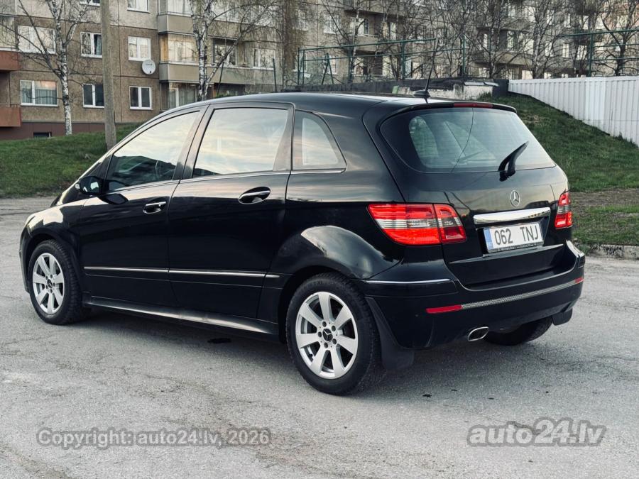 Melns Mercedes-Benz B-Class 2006 Tallina, ar dzinēja tilpumu 2.00 L un nobraukumu 272 tūkst. km par 1990 €, foto 5 vietnē AUTOMOTO.COM.LV