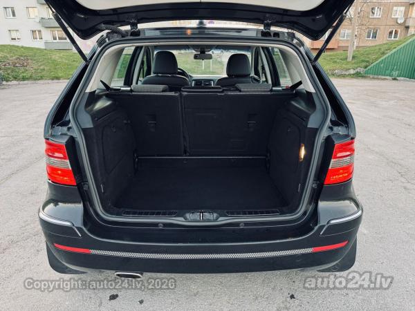 Black Mercedes-Benz B-Class 2006 in Tallinn, with an engine capacity of 2.00 L and mileage of 272 thousand km for 1990 €, photo 10 on AUTOMOTO.COM.LV