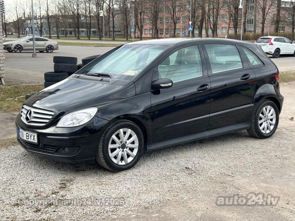 Melns Mercedes-Benz B-Class 2007 Narva, ar dzinēja tilpumu 2.00 L un nobraukumu 312 tūkst. km par 2499 €, foto 1 vietnē AUTOMOTO.COM.LV