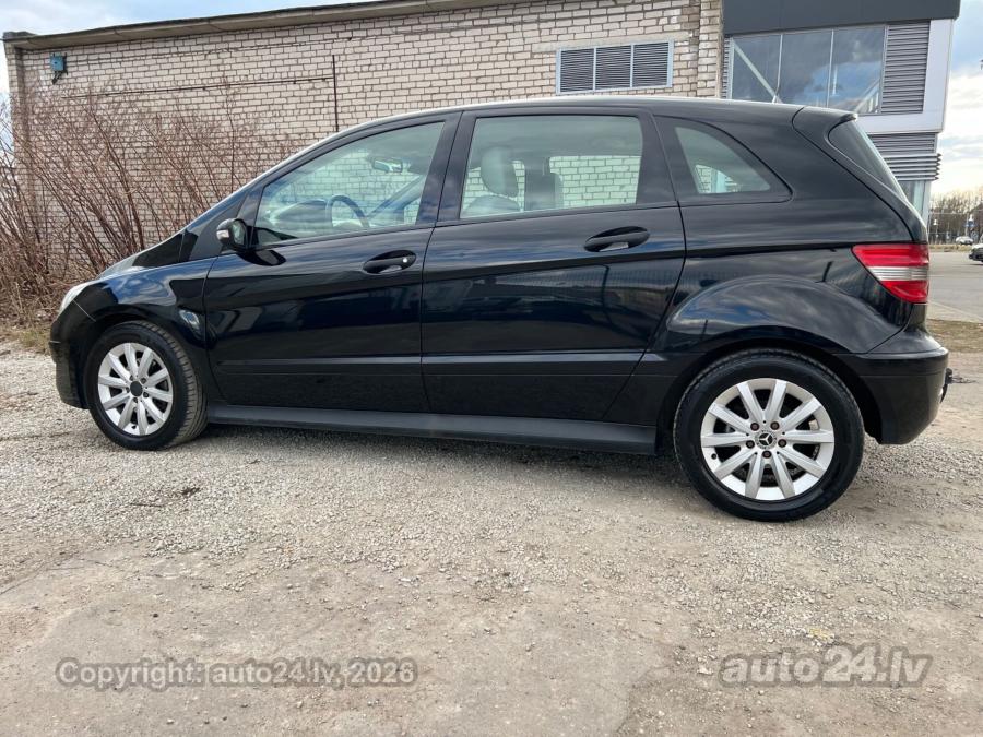 Black Mercedes-Benz B-Class 2007 in Narva, with an engine capacity of 2.00 L and mileage of 312 thousand km for 2499 €, photo 10 on AUTOMOTO.COM.LV