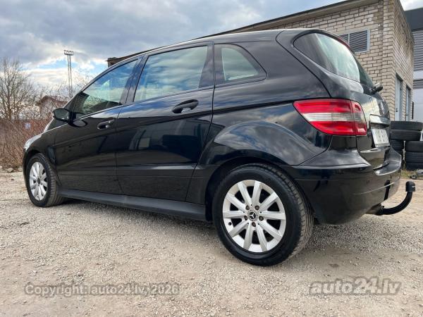 Melns Mercedes-Benz B-Class 2007 Narva, ar dzinēja tilpumu 2.00 L un nobraukumu 312 tūkst. km par 2499 €, foto 10 vietnē AUTOMOTO.COM.LV