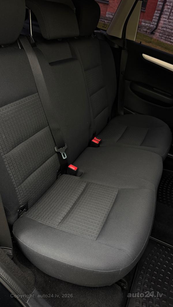 Black Mercedes-Benz B-Class 2007 in Tallinn, with an engine capacity of 1.70 L and mileage of 165 thousand km for 3900 €, photo 6 on AUTOMOTO.COM.LV