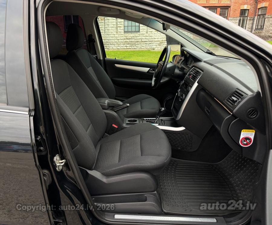 Melns Mercedes-Benz B-Class 2007 Tallina, ar dzinēja tilpumu 1.70 L un nobraukumu 165 tūkst. km par 3900 €, foto 16 vietnē AUTOMOTO.COM.LV