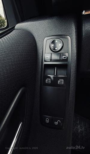 Melns Mercedes-Benz B-Class 2007 Tallina, ar dzinēja tilpumu 1.70 L un nobraukumu 165 tūkst. km par 3900 €, foto 20 vietnē AUTOMOTO.COM.LV