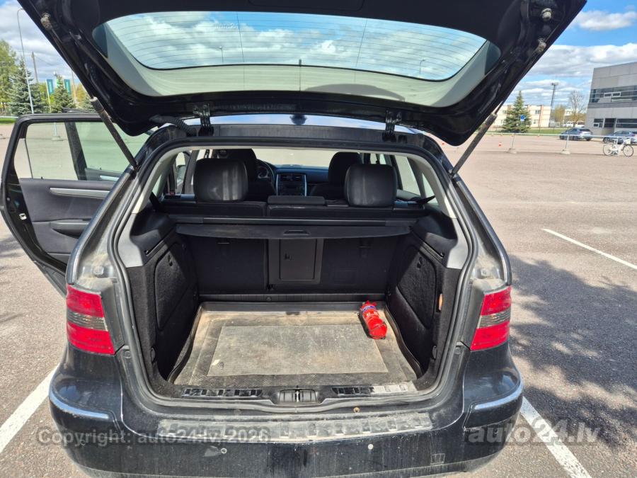 Black Mercedes-Benz B-Class 2009 in Tallinn, with an engine capacity of 2.00 L and mileage of 0 thousand km for 600 €, photo 12 on AUTOMOTO.COM.LV