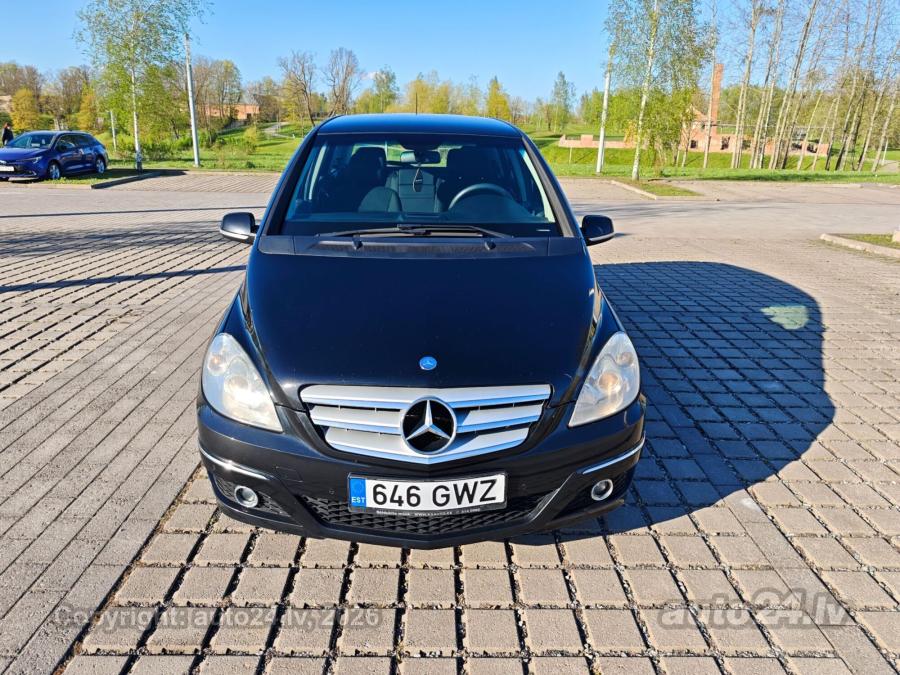 Melns Mercedes-Benz B-Class 2009 Tartu, ar dzinēja tilpumu 2.00 L un nobraukumu 237 tūkst. km par 3299 €, foto 4 vietnē AUTOMOTO.COM.LV