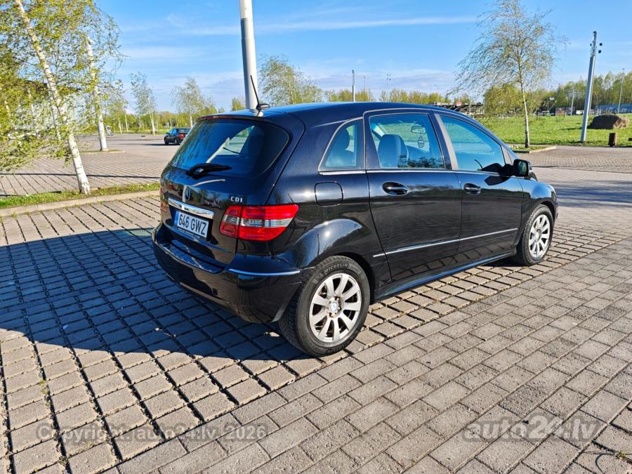 Melns Mercedes-Benz B-Class 2009 Tartu, ar dzinēja tilpumu 2.00 L un nobraukumu 237 tūkst. km par 3299 €, foto 9 vietnē AUTOMOTO.COM.LV