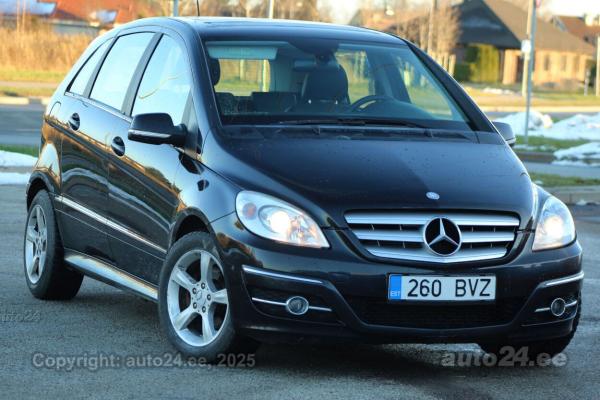 Melns Mercedes-Benz B-Class 2010 Tartu, ar dzinēja tilpumu 2.00 L un nobraukumu 288 tūkst. km par 2599 €, foto 1 vietnē AUTOMOTO.COM.LV