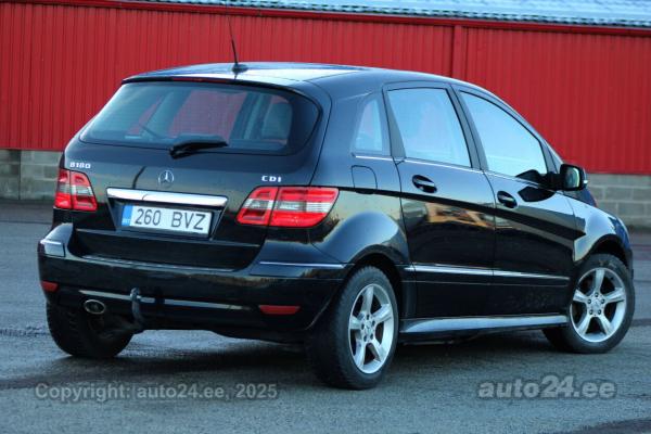 Melns Mercedes-Benz B-Class 2010 Tartu, ar dzinēja tilpumu 2.00 L un nobraukumu 288 tūkst. km par 2599 €, foto 3 vietnē AUTOMOTO.COM.LV