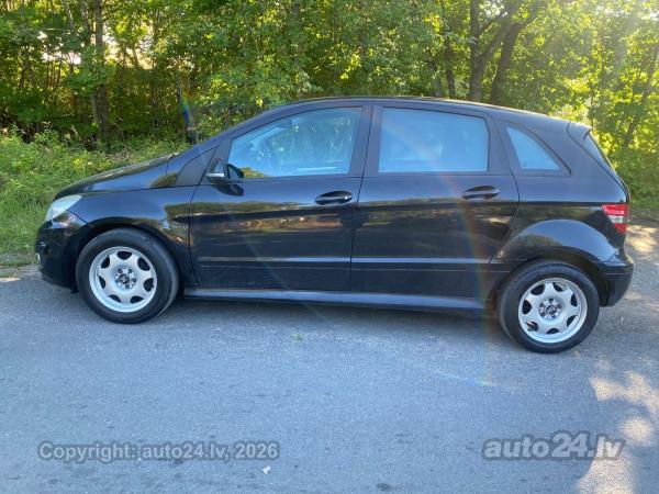 Melns Mercedes-Benz B-Class 2011 Tallina, ar dzinēja tilpumu 2.00 L un nobraukumu 351 tūkst. km par 2999 €, foto 3 vietnē AUTOMOTO.COM.LV
