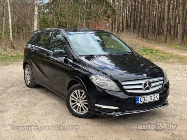 Melns Mercedes-Benz B-Class 2015 Tallina, ar dzinēja tilpumu 1.90 L un nobraukumu 0 tūkst. km par 6500 €, foto 1 vietnē AUTOMOTO.COM.LV