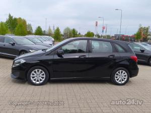 Melns Mercedes-Benz B-Class 2017 Tartu, ar dzinēja tilpumu 2.10 L un nobraukumu 150 tūkst. km par 12999 €, foto 3 vietnē AUTOMOTO.COM.LV