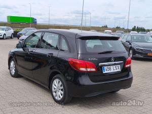 Melns Mercedes-Benz B-Class 2017 Tartu, ar dzinēja tilpumu 2.10 L un nobraukumu 150 tūkst. km par 12999 €, foto 4 vietnē AUTOMOTO.COM.LV
