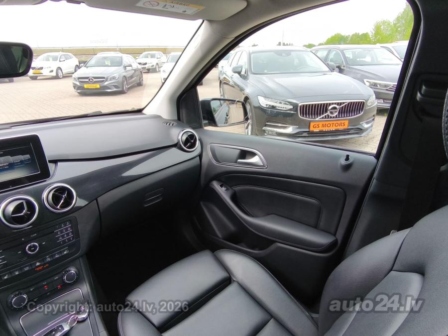 Melns Mercedes-Benz B-Class 2017 Tartu, ar dzinēja tilpumu 2.10 L un nobraukumu 150 tūkst. km par 12999 €, foto 6 vietnē AUTOMOTO.COM.LV