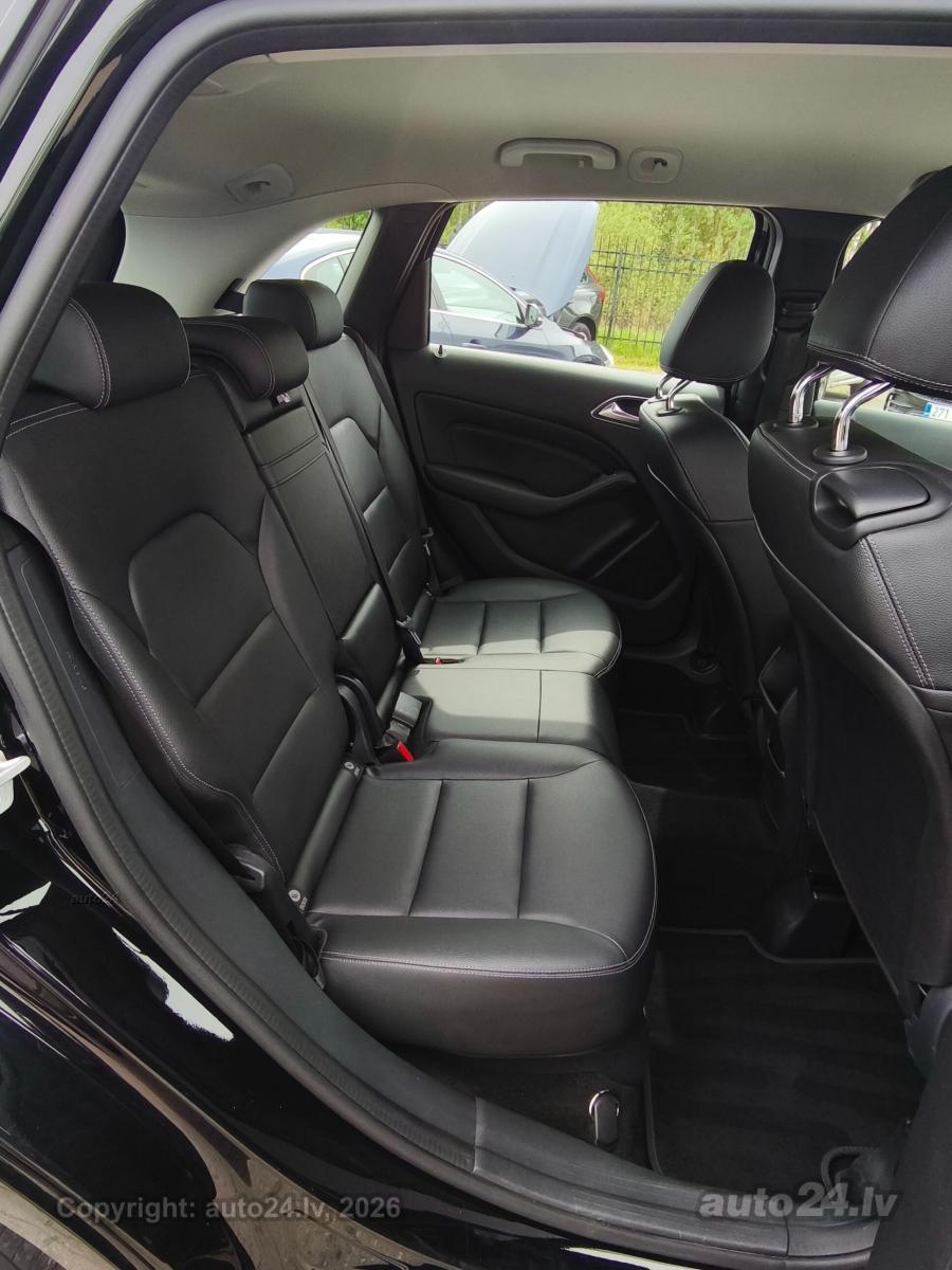 Melns Mercedes-Benz B-Class 2017 Tartu, ar dzinēja tilpumu 2.10 L un nobraukumu 150 tūkst. km par 12999 €, foto 10 vietnē AUTOMOTO.COM.LV