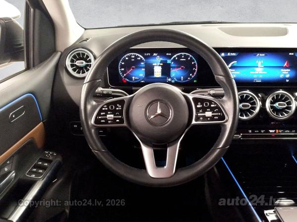 Black Mercedes-Benz B-Class 2019 in Tallinn, with an engine capacity of 0.00 L and mileage of 115 thousand km for 19990 €, photo 4 on AUTOMOTO.COM.LV