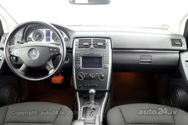 Pelēks Mercedes-Benz B-Class 2009 Tallina, ar dzinēja tilpumu 2.00 L un nobraukumu 245 tūkst. km par 1799 €, foto 6 vietnē AUTOMOTO.COM.LV