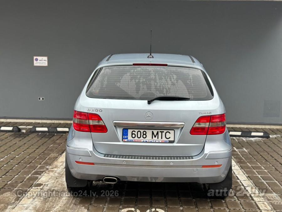 Pelēks Mercedes-Benz B-Class 2005 Tallina, ar dzinēja tilpumu 2.00 L un nobraukumu 387 tūkst. km par 3000 €, foto 6 vietnē AUTOMOTO.COM.LV
